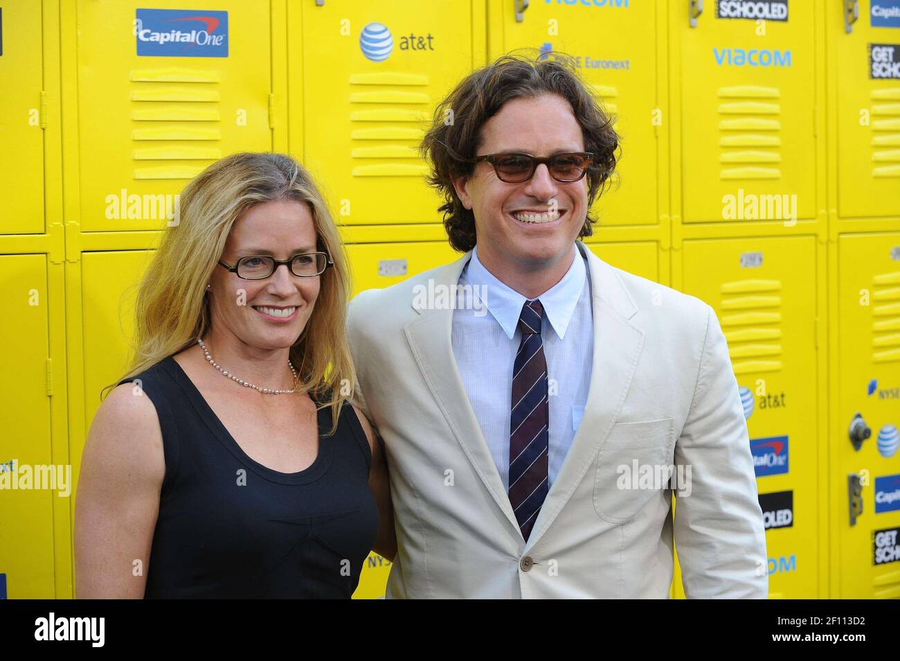 Elisabeth Shue und ihr Ehemann Davis Guggenheim. 8. September 2009, Hollywood, CA. 'Get schooled ...