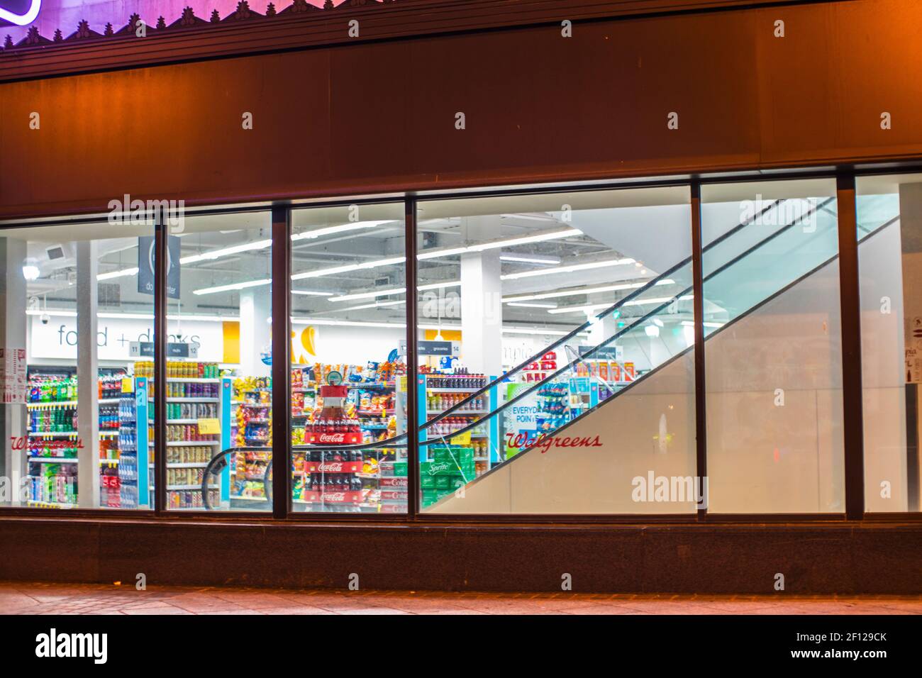 Inside walgreens store -Fotos und -Bildmaterial in hoher Auflösung – Alamy