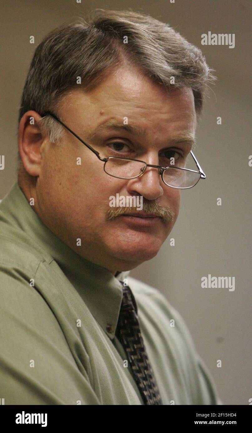 Der Hauptstellvertretende Rick A. Perez vom stark County Sheriff's ...