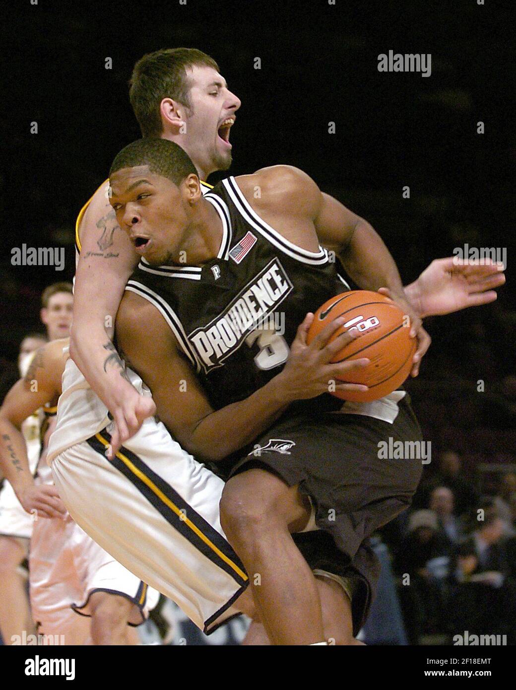 KRT SPORTGESCHICHTE TRÄGE: WVU-PROVIDENCE KRT FOTO VON DAVID L. POKRESS ...