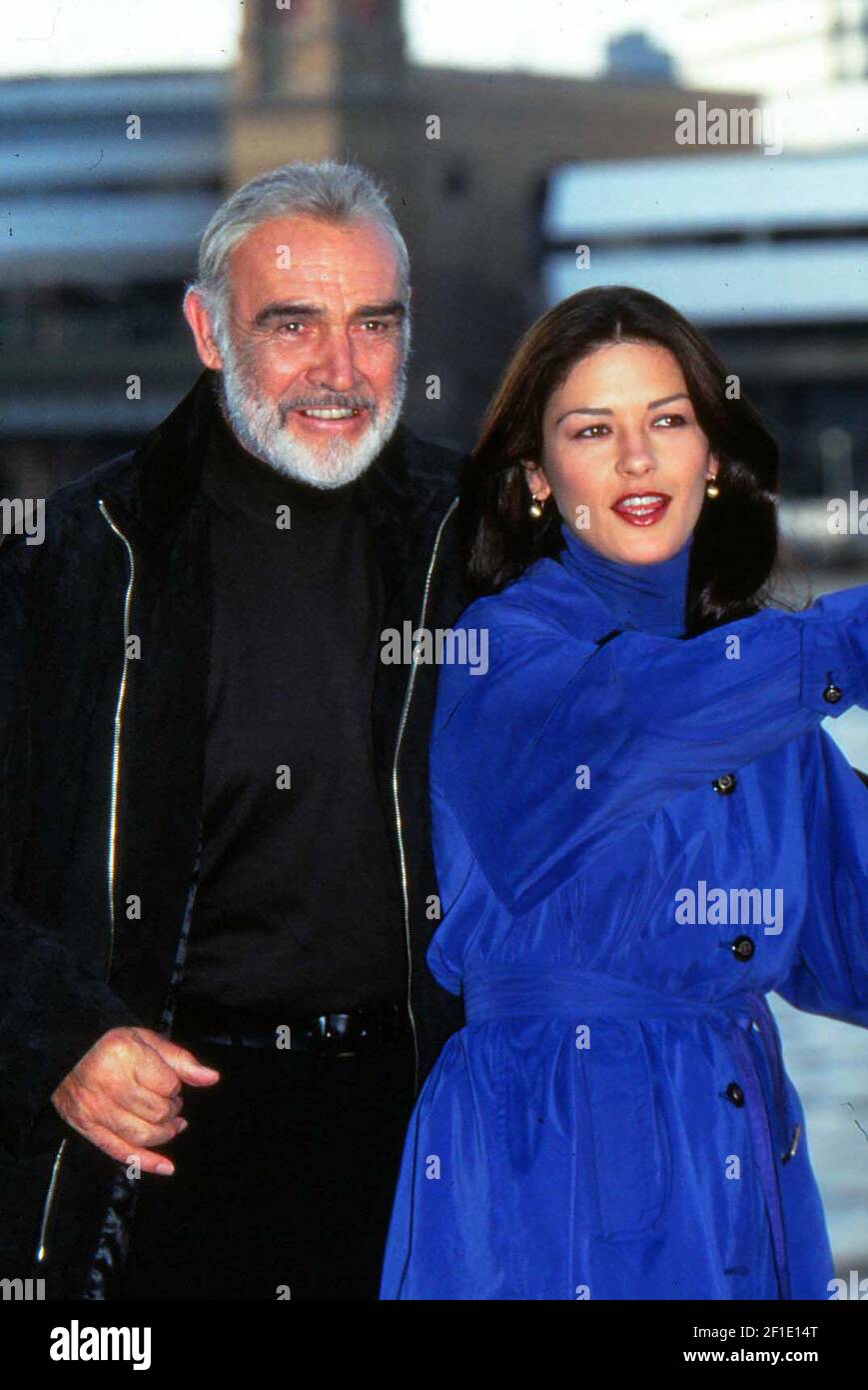 Sean connery catherine zeta jones Stockfotos und -bilder Kaufen - Alamy