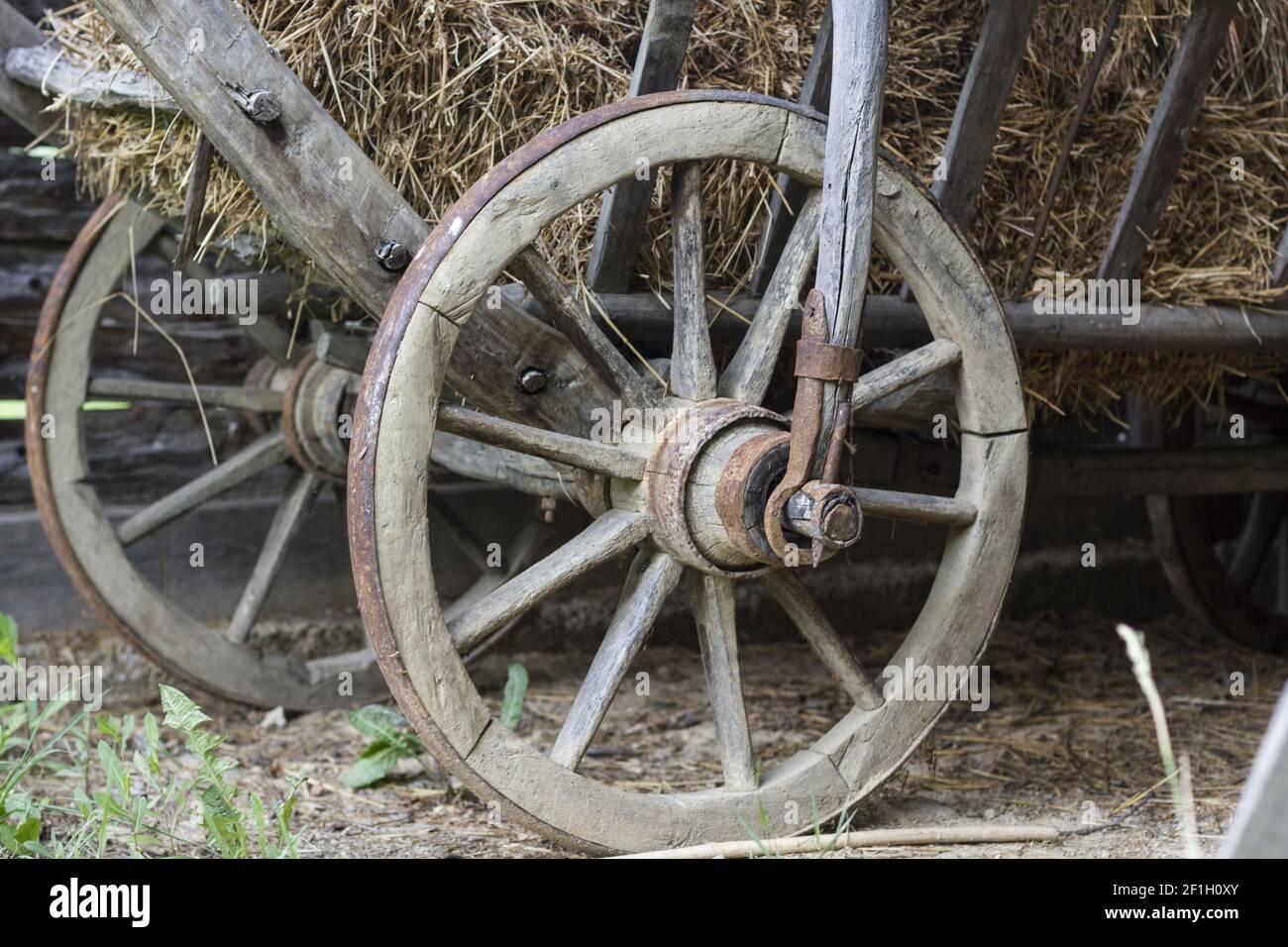 Straw wheels -Fotos und -Bildmaterial in hoher Auflösung – Alamy
