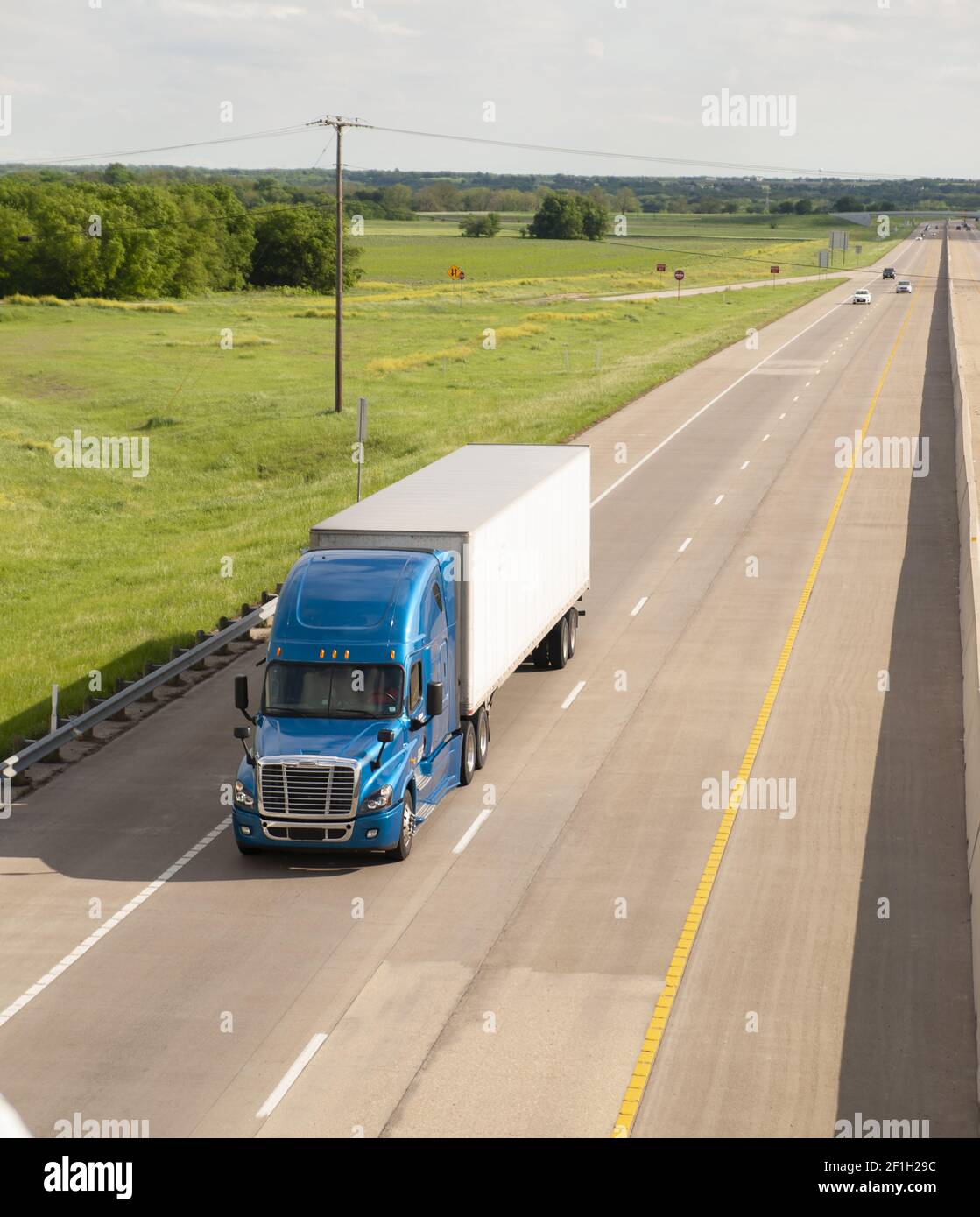 Big rig american semi trailer -Fotos und -Bildmaterial in hoher ...