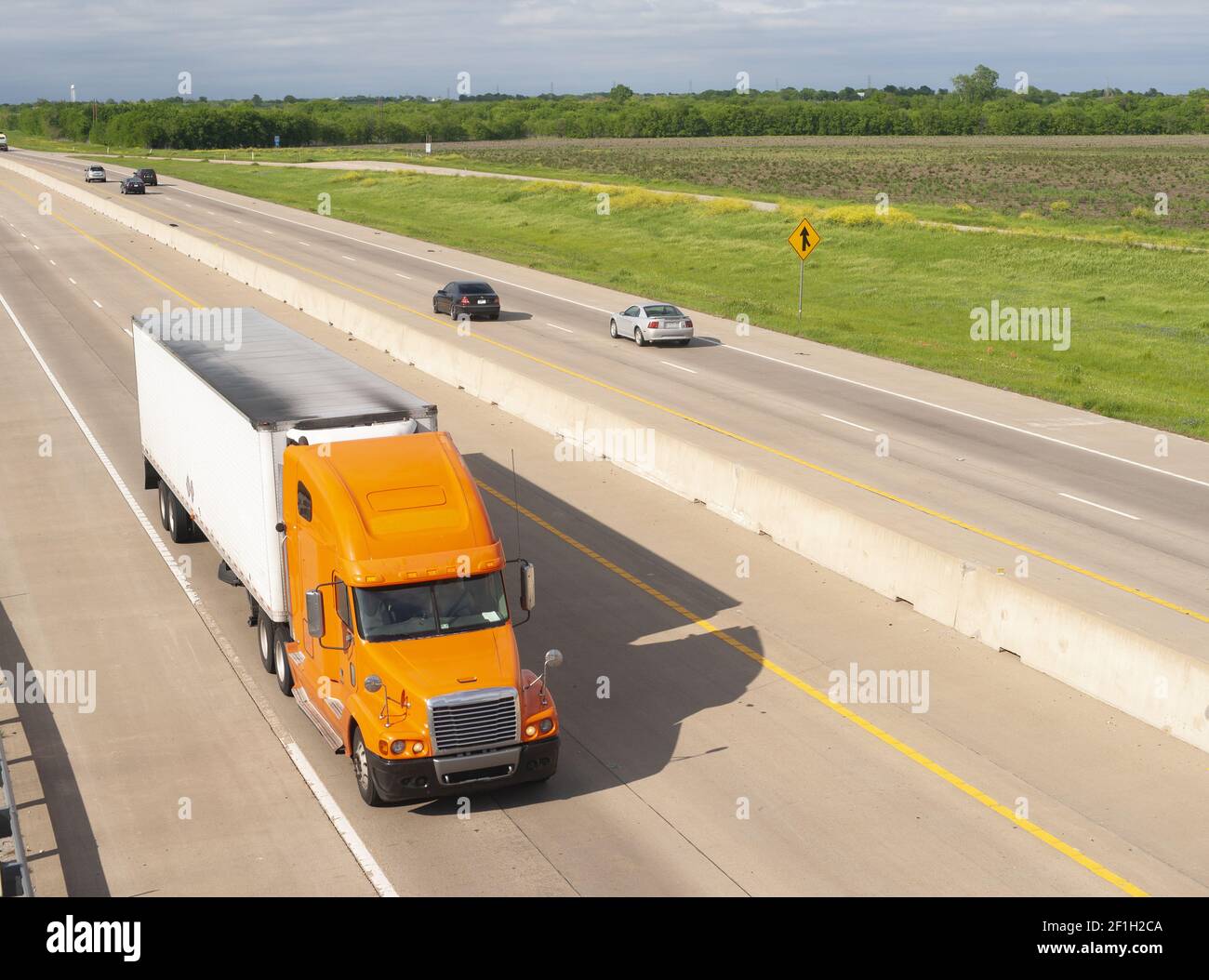 Big rig american semi trailer -Fotos und -Bildmaterial in hoher ...