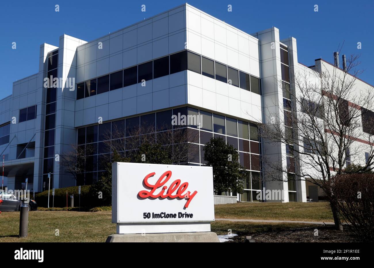 Eli Lilly Logo Stockfotos und -bilder Kaufen - Alamy