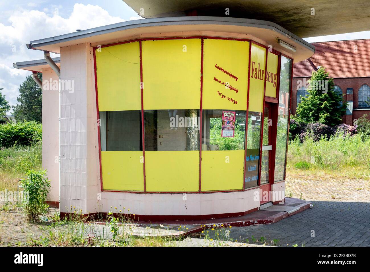 Historische tankstelle -Fotos und -Bildmaterial in hoher Auflösung – Alamy