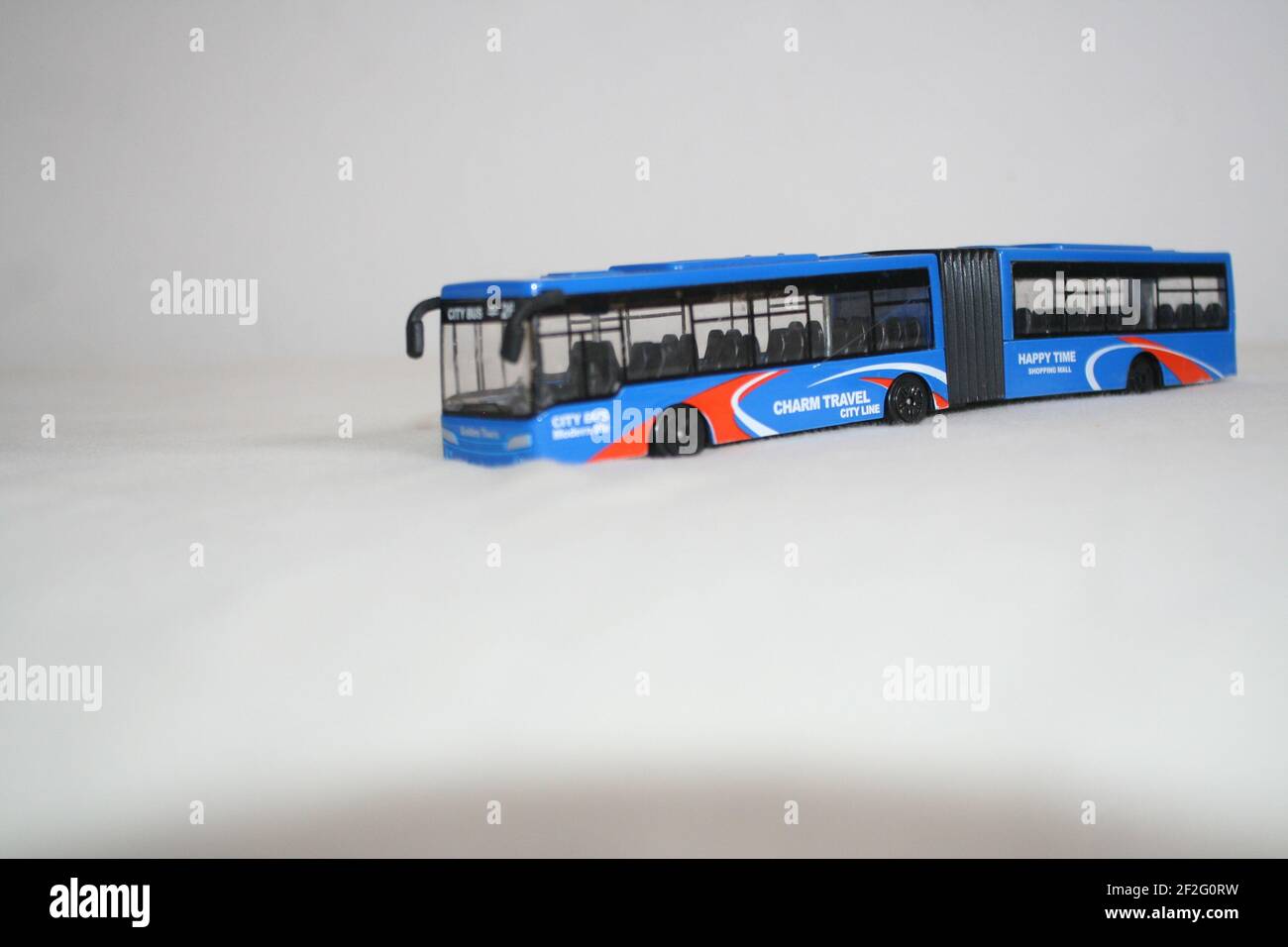 Log bus -Fotos und -Bildmaterial in hoher Auflösung – Alamy