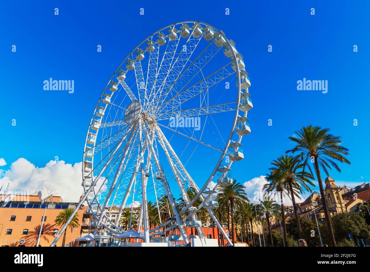 Genua riesenrad -Fotos und -Bildmaterial in hoher Auflösung – Alamy