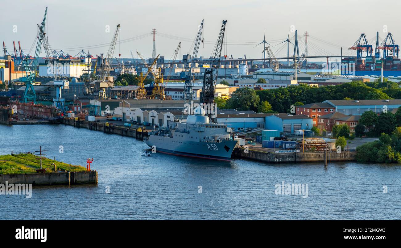 Schiffe der deutschen marine -Fotos und -Bildmaterial in hoher ...