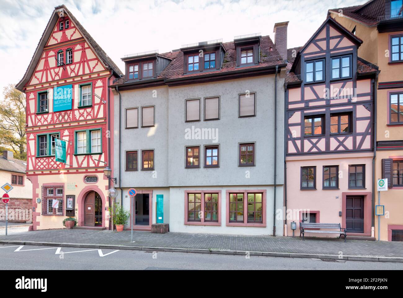 Glasmuseum, Hausfassade, Fachwerk, Kultur, Geschichte, Wertheim, Baden ...