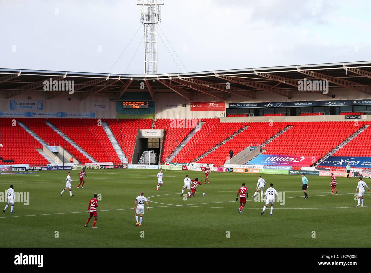 Eine allgemeine ansicht keepmoat stadion vor -Fotos und -Bildmaterial ...