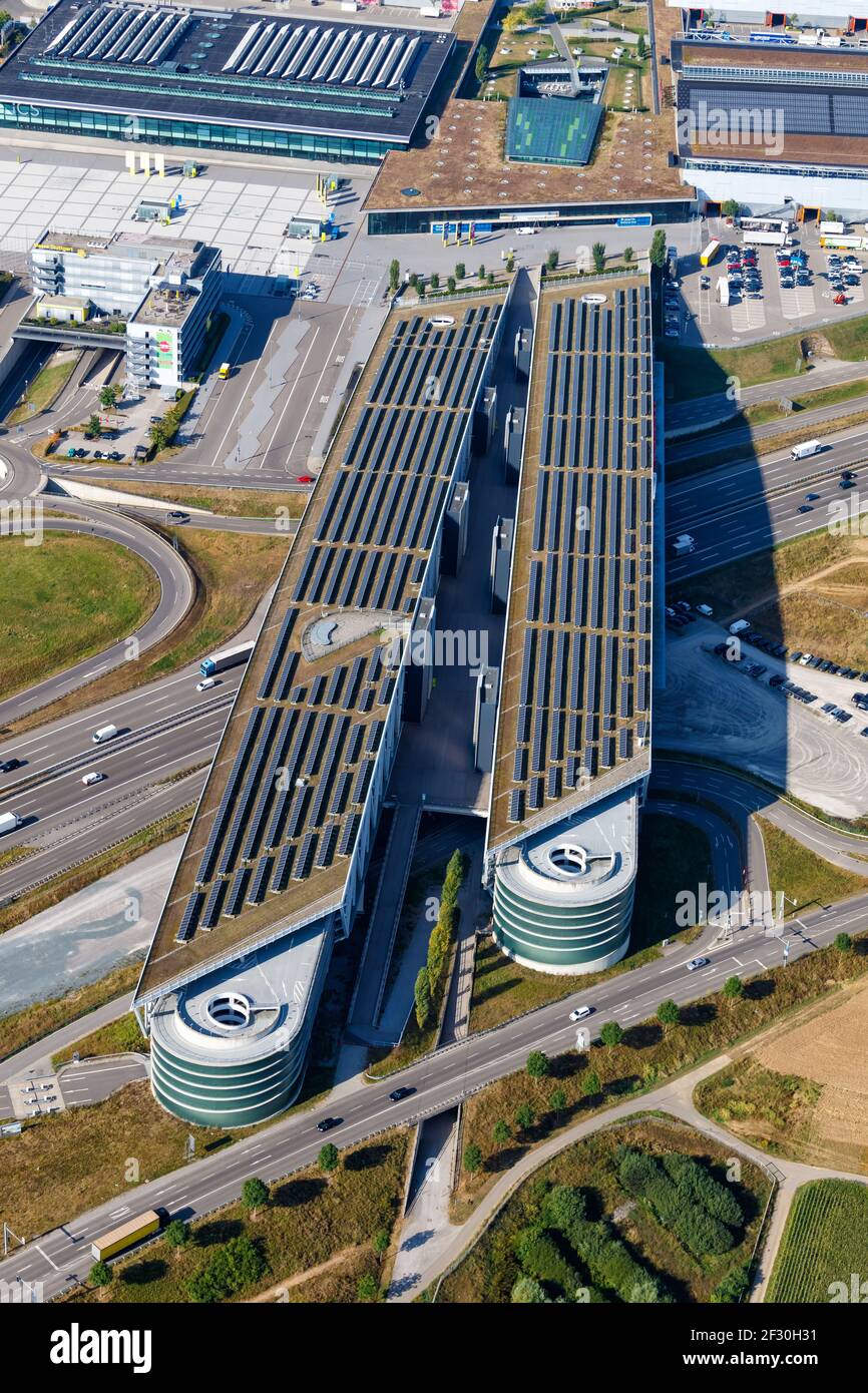 Autobahn stuttgart airport -Fotos und -Bildmaterial in hoher Auflösung ...