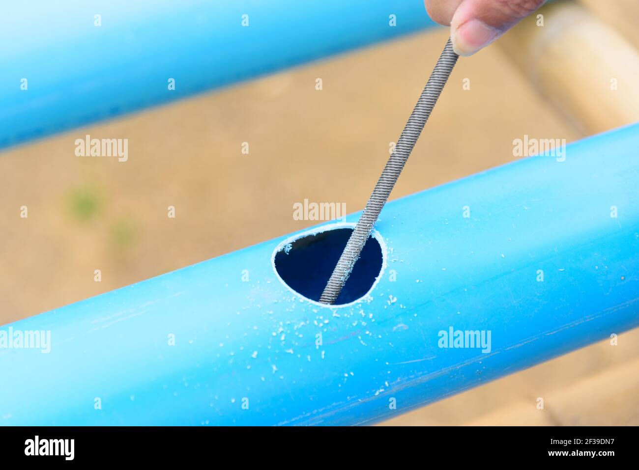 Pvc rohr schneiden -Fotos und -Bildmaterial in hoher Auflösung – Alamy