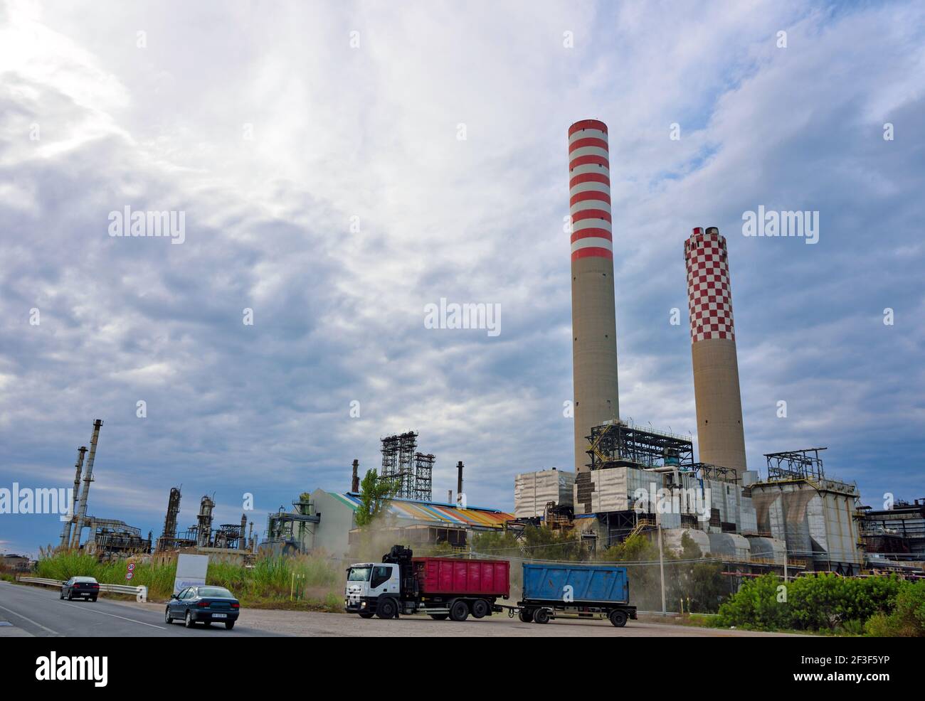 Chemical factory italy -Fotos und -Bildmaterial in hoher Auflösung – Alamy