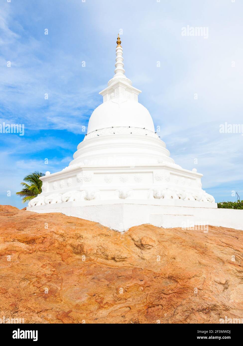 Kirinda Viharaya Tempel Stupa in der Nähe von Hambantota Stadt, Sri ...