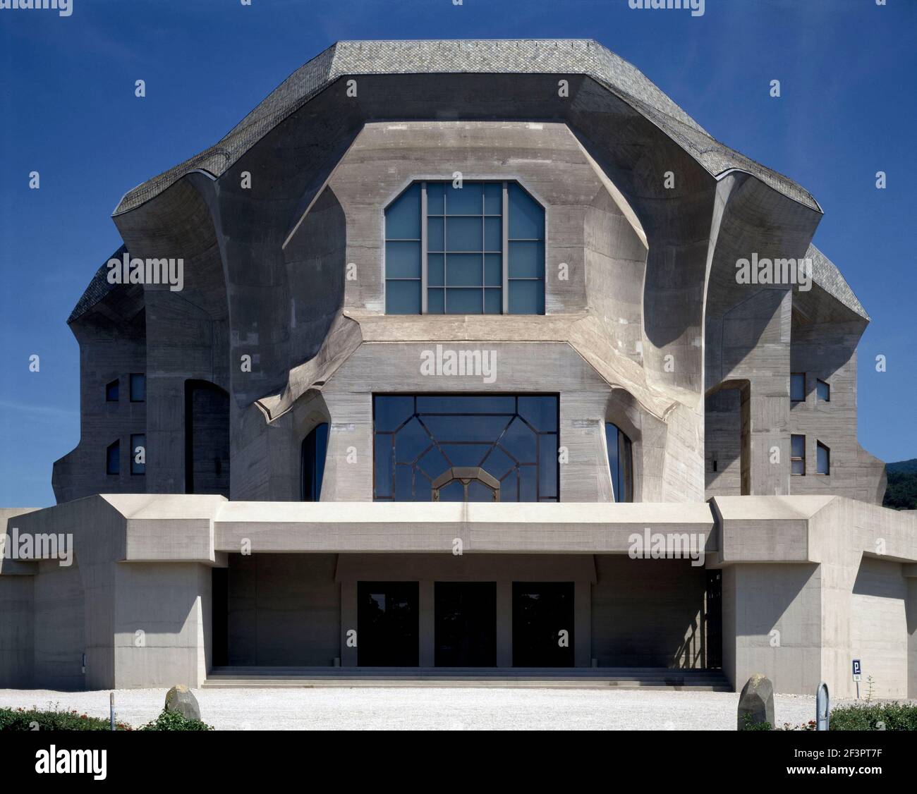 Goetheanum in Dornach, Schweiz,Eingang,Rudolf Steiner, 1928 ...