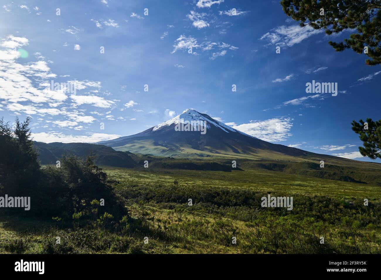 Cotopaxi ist ein aktiver Vulkan in den Anden, im Kanton Latacunga der ...