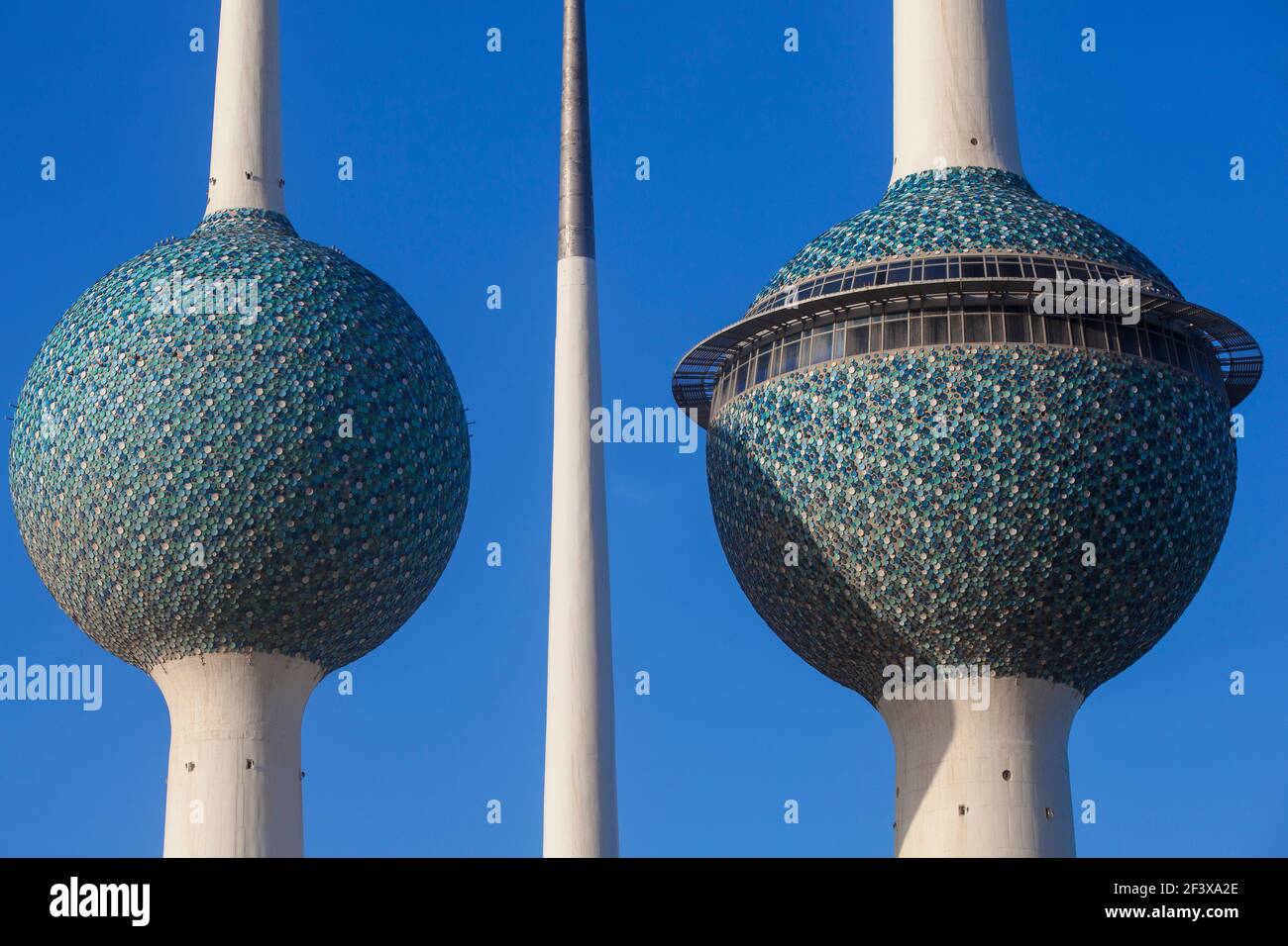 Kuwait iconic tower -Fotos und -Bildmaterial in hoher Auflösung – Alamy