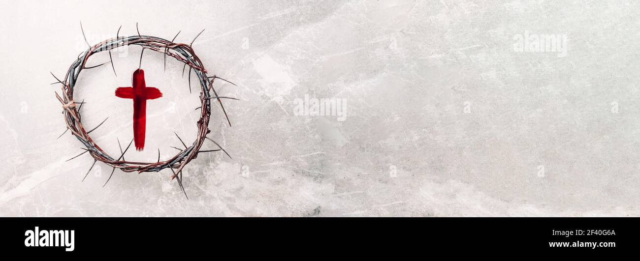Dornenkrone, Kreuz mit rotem Blut auf steinernen Hintergrund bemalt. Speicherplatz kopieren ...
