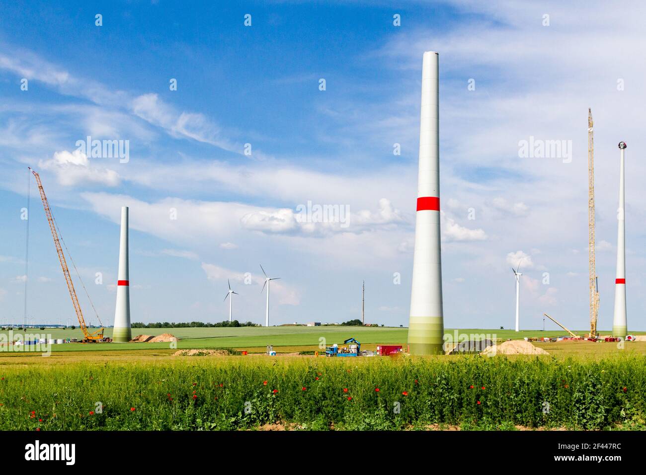 Aufbau Windrad Stockfotos und -bilder Kaufen - Alamy