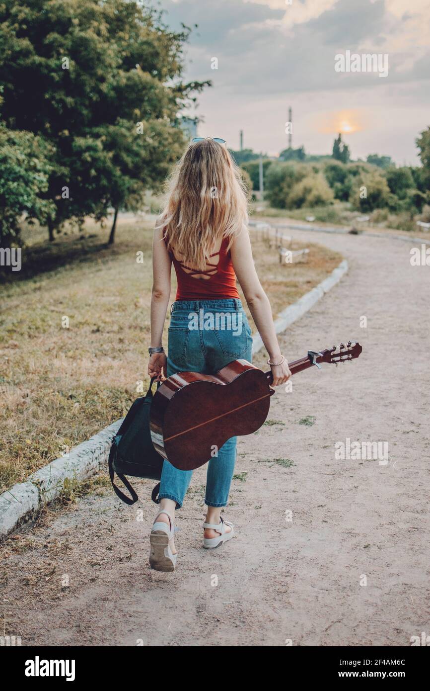 Junge Musikanten Stockfotos und -bilder Kaufen - Alamy