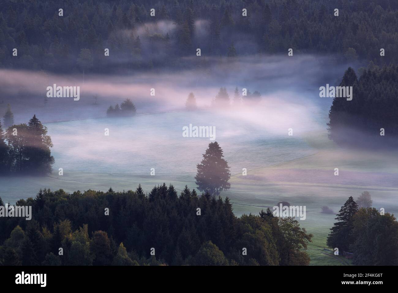 Herbst im uffing am staffelsee -Fotos und -Bildmaterial in hoher ...