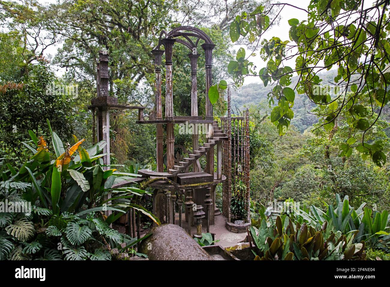 Castillo Surrealista, Betonkonstruktion von Edward James in Las Pozas ...