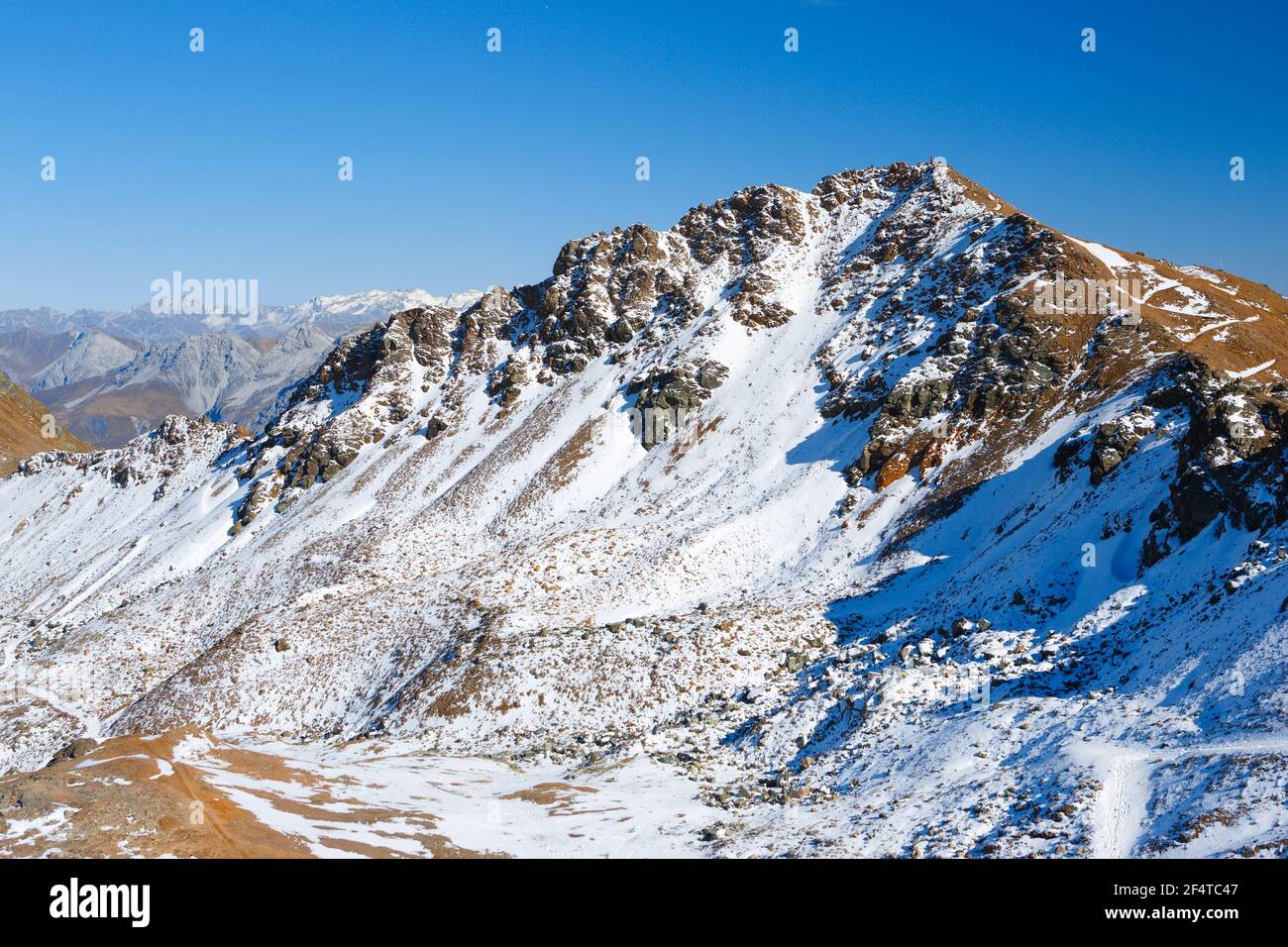 Parpaner rothorn anzeigen -Fotos und -Bildmaterial in hoher Auflösung ...