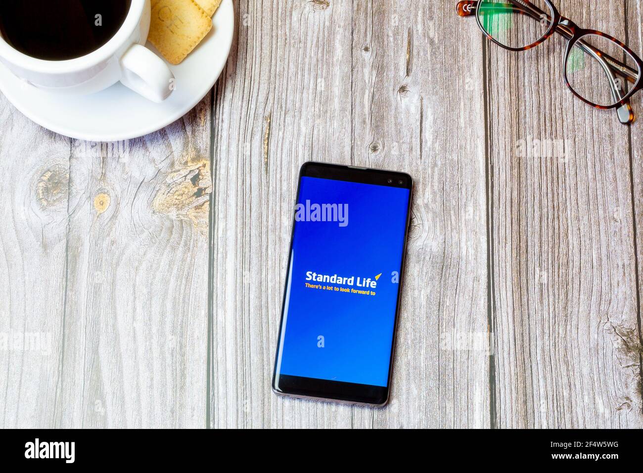Standard leben app -Fotos und -Bildmaterial in hoher Auflösung – Alamy