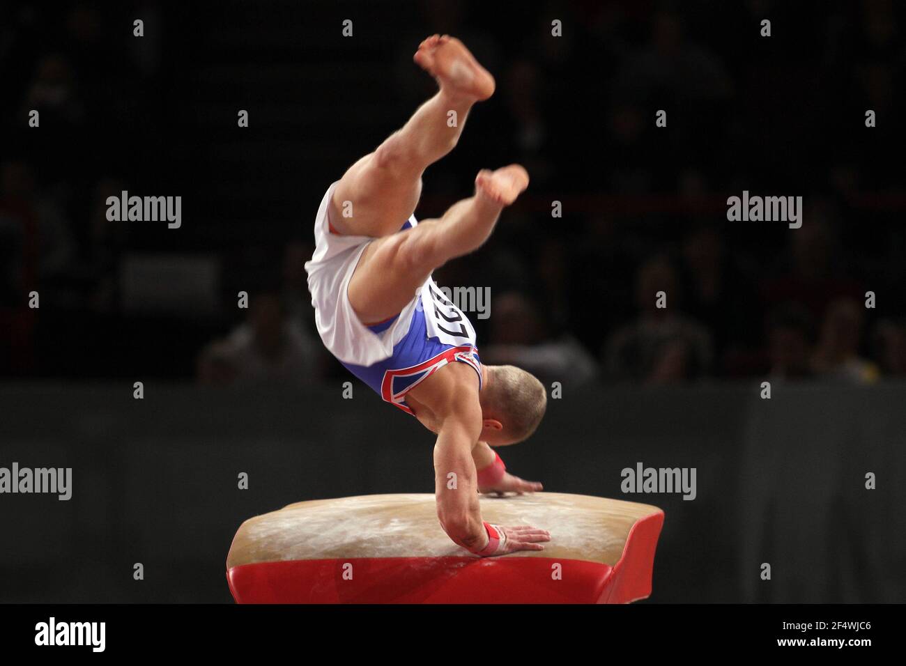 Saut de cheval -Fotos und -Bildmaterial in hoher Auflösung – Alamy