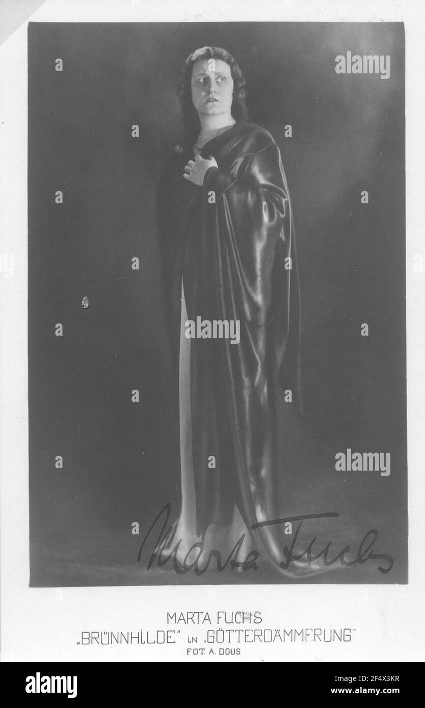 Marta Fuchs als Brünnhilde in 'Goddämmerung' von Richard Wagner ...