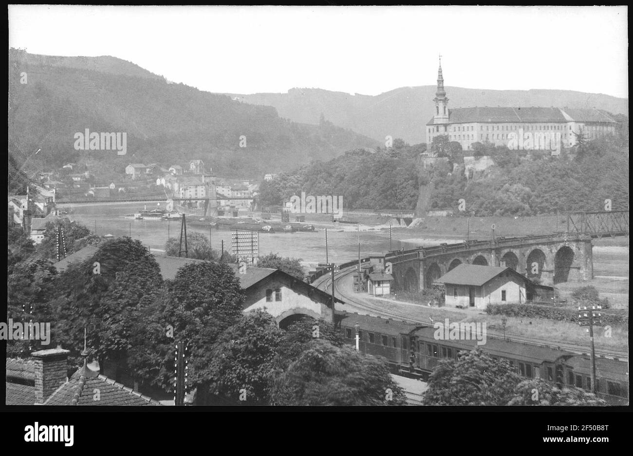 Tetschen bodenbach -Fotos und -Bildmaterial in hoher Auflösung – Alamy