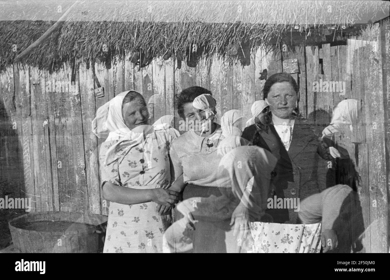 Zivile dorfbewohner -Fotos und -Bildmaterial in hoher Auflösung – Alamy