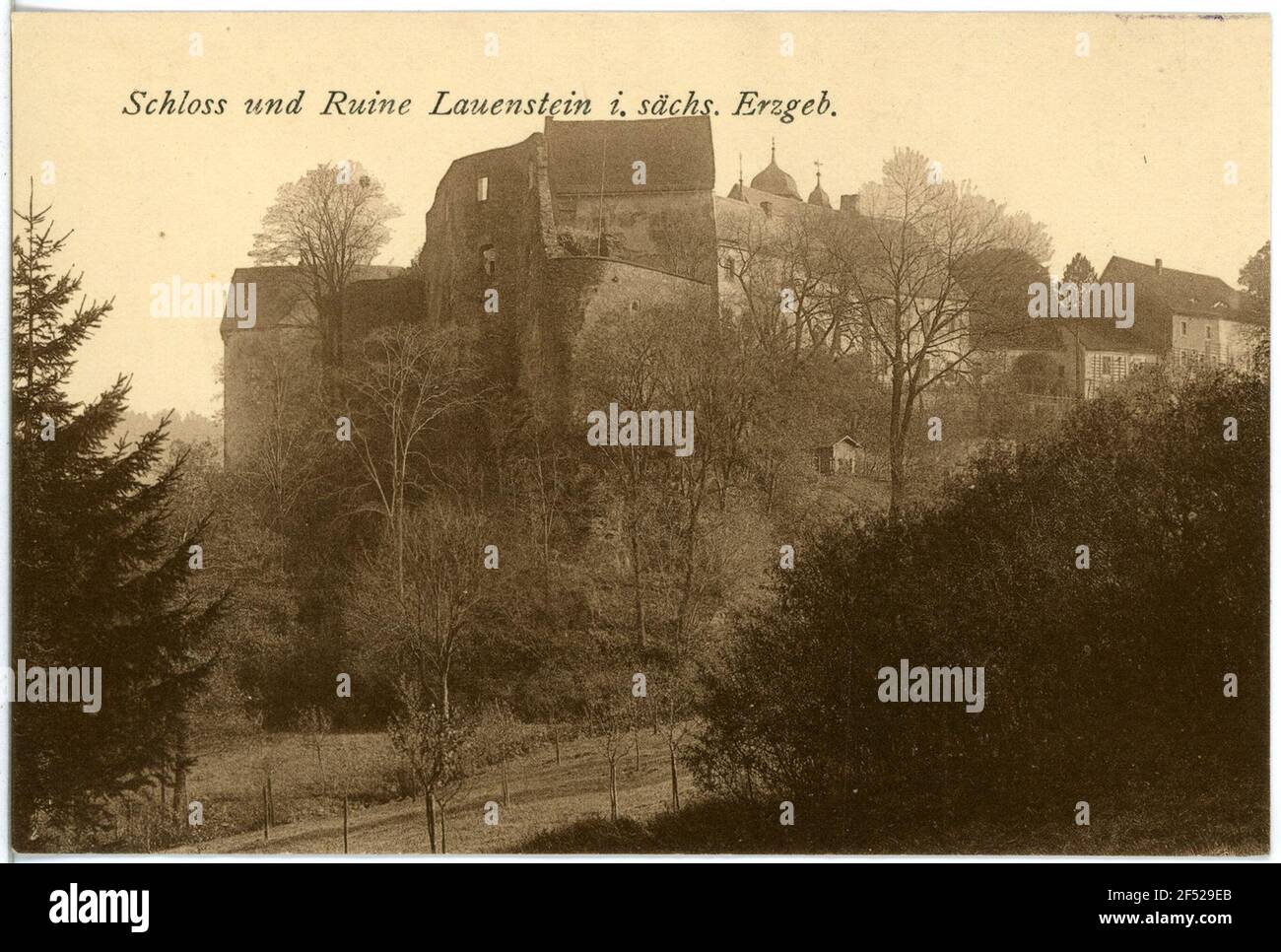 Schloss und Ruine Lauenstein. Burg und Ruine Stockfotografie - Alamy
