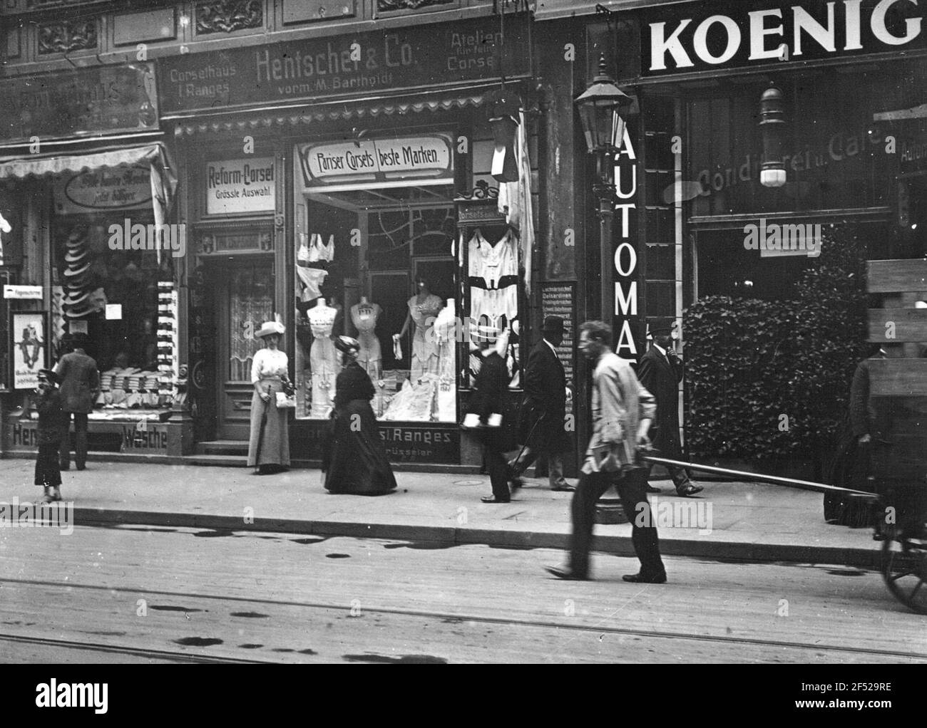 Prager strasse dresden -Fotos und -Bildmaterial in hoher Auflösung – Alamy