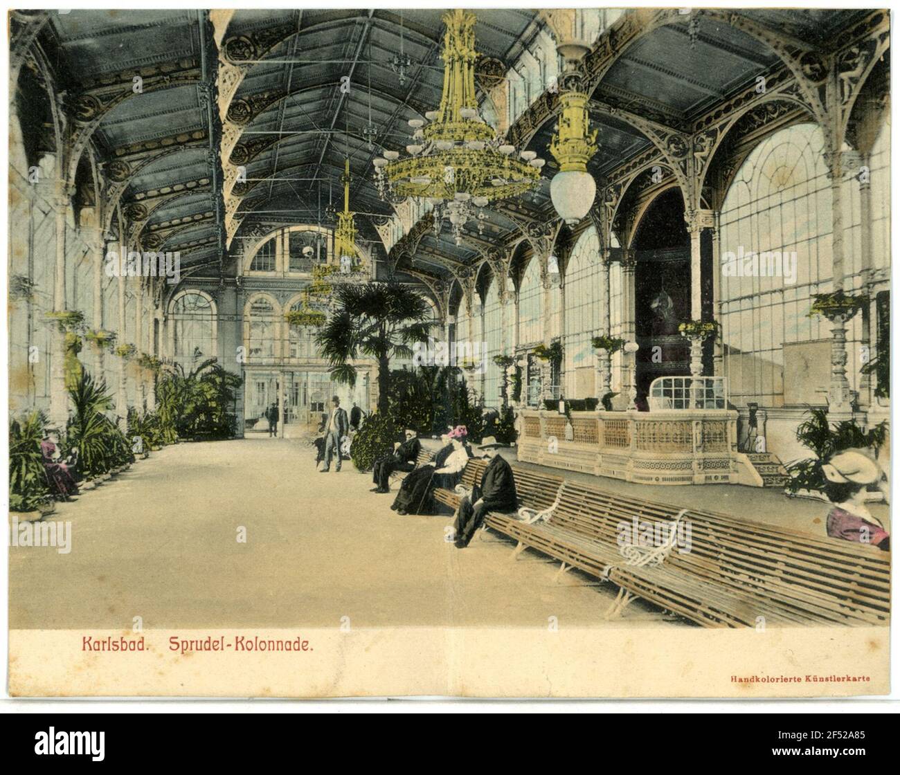 Sprudel kolonnade -Fotos und -Bildmaterial in hoher Auflösung – Alamy