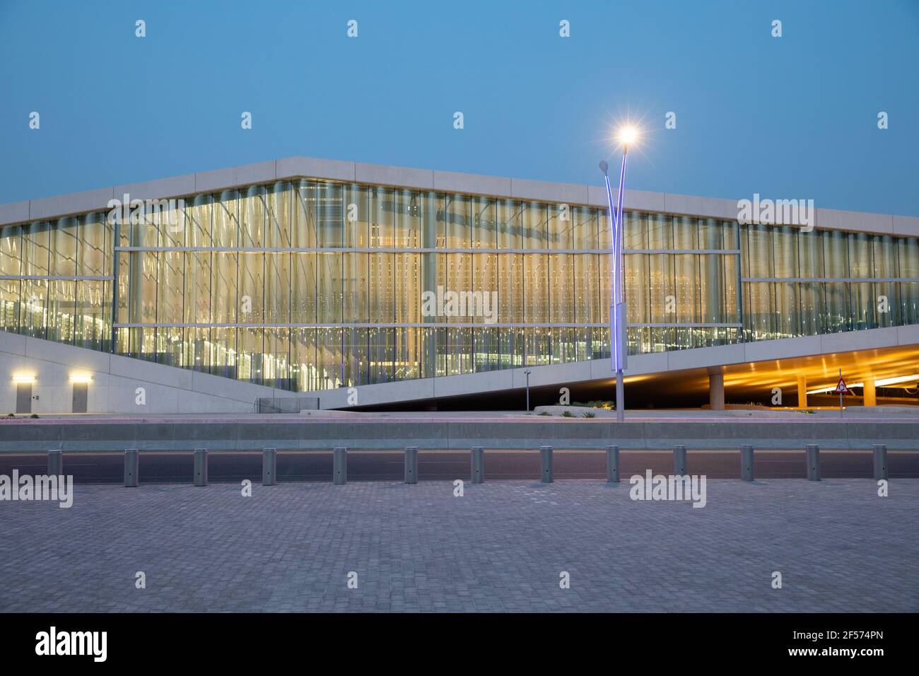 Doha qatar nationalbibliothek -Fotos und -Bildmaterial in hoher ...
