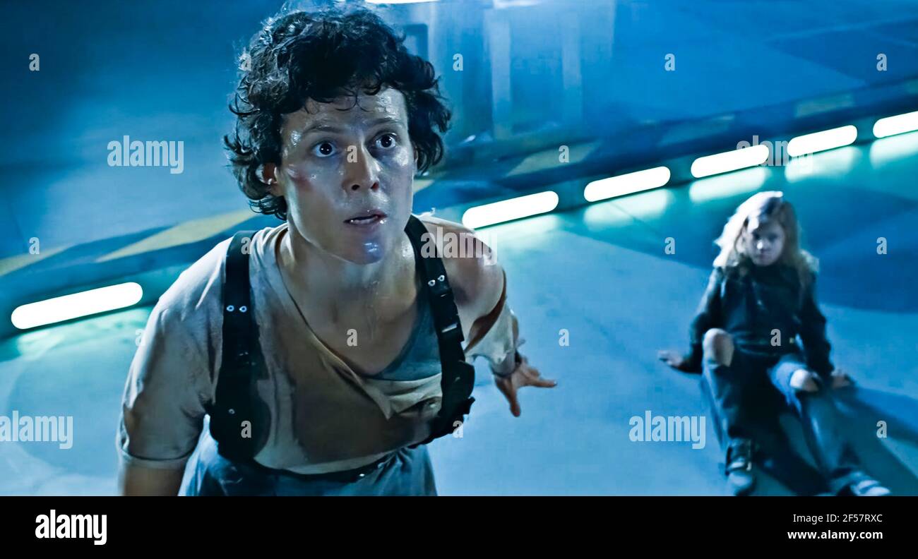 USA. Sigourney Weaver und Carrie Henn in einer Szene aus dem (C ...