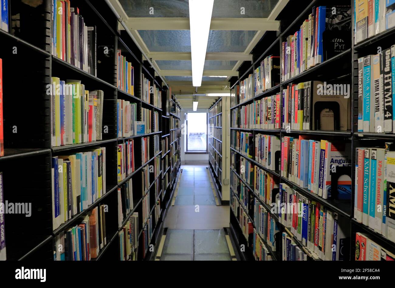 Carnegie library interior -Fotos und -Bildmaterial in hoher Auflösung ...