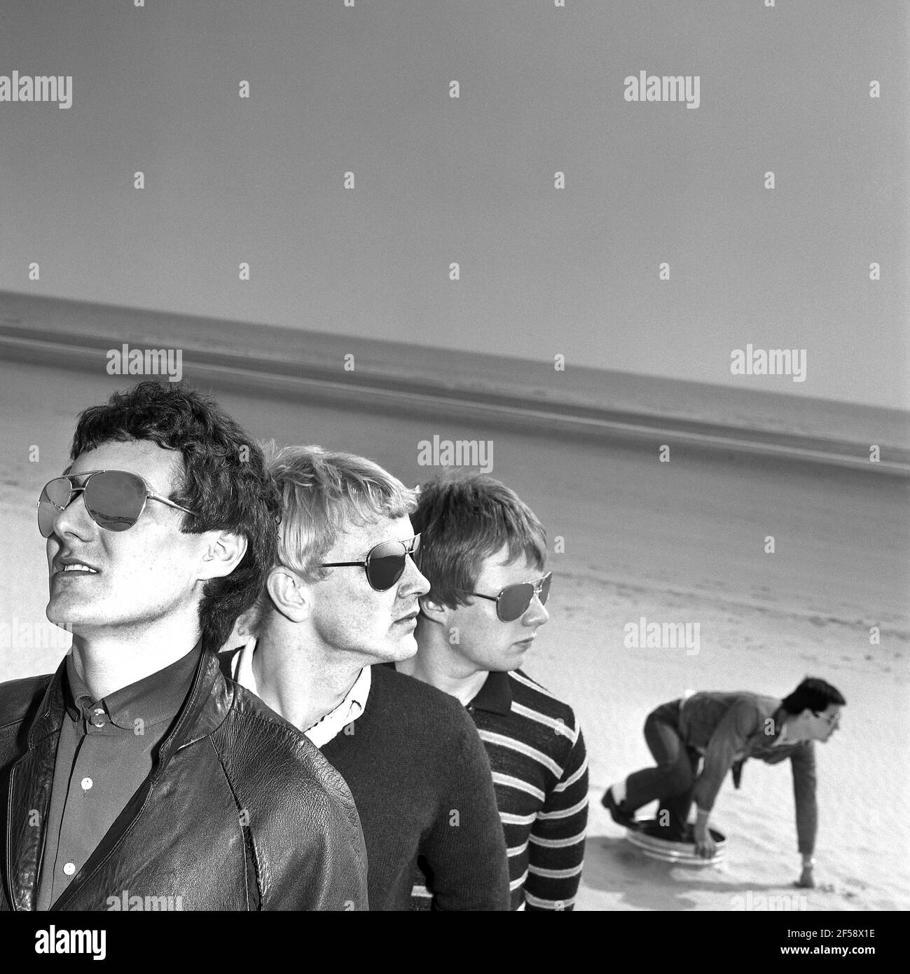 Mod revival Schwarzweiß-Stockfotos und -bilder - Alamy