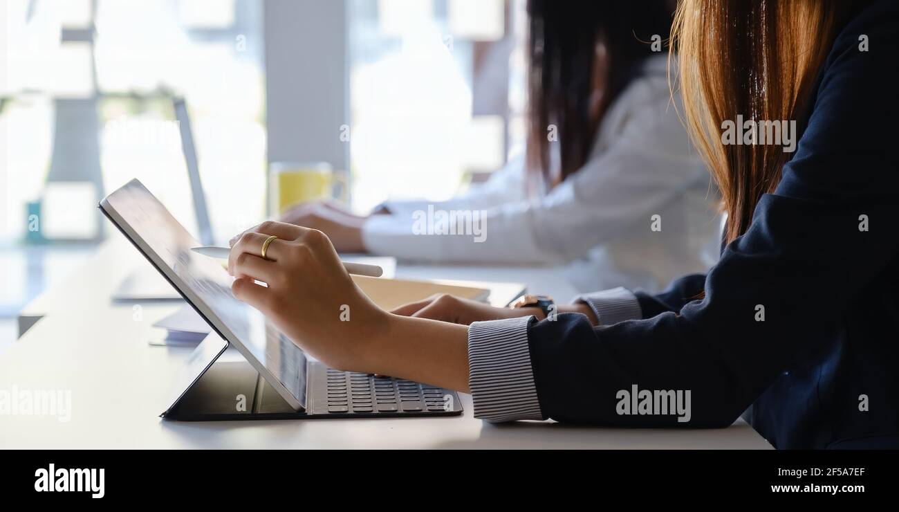 Zeichnen arbeit -Fotos und -Bildmaterial in hoher Auflösung – Alamy