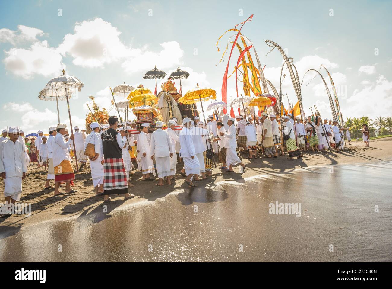 Melasti ritual -Fotos und -Bildmaterial in hoher Auflösung – Alamy