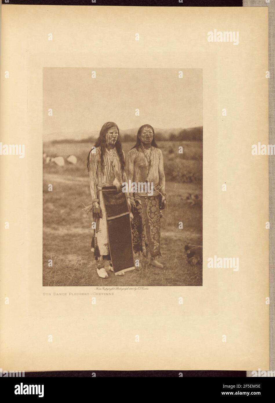 Native american sun dance ceremony -Fotos und -Bildmaterial in hoher ...