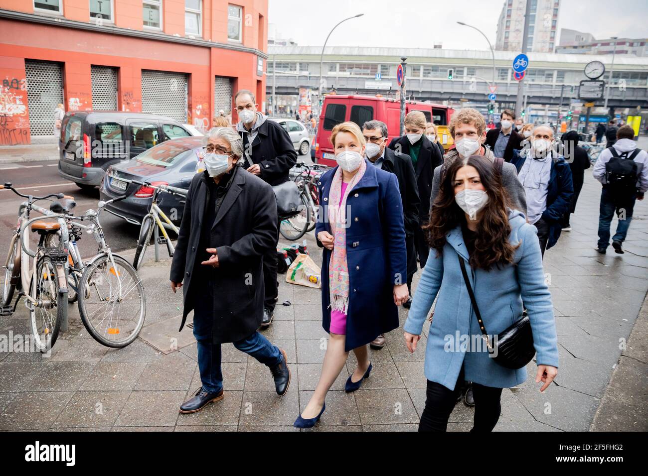 Berlin, Deutschland. März 2021, 26th. Franziska Giffey (M), Landesvorsitzende der Berliner SPD ...