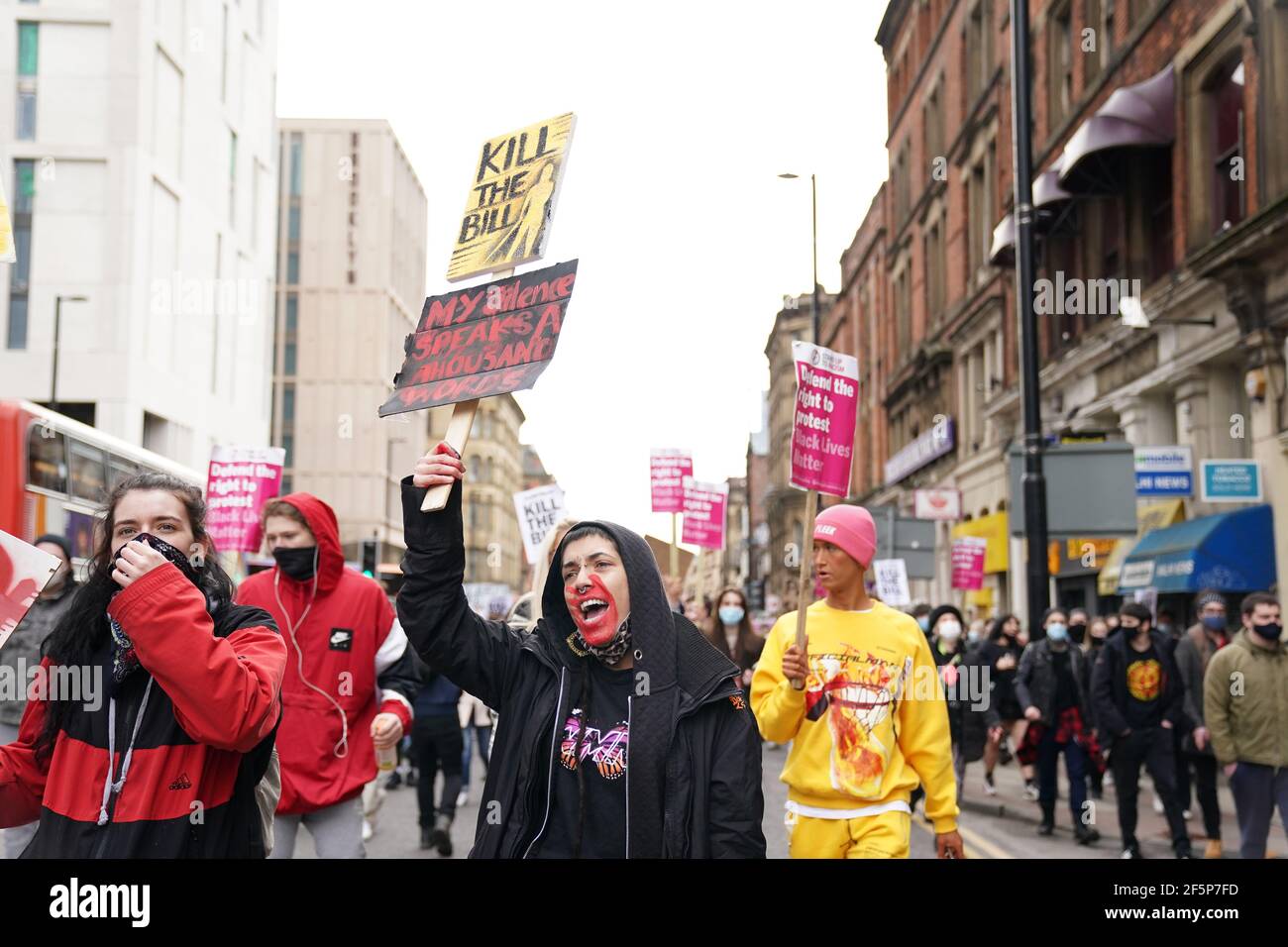 Verbrechen und verurteilung und gerichte -Fotos und -Bildmaterial in ...