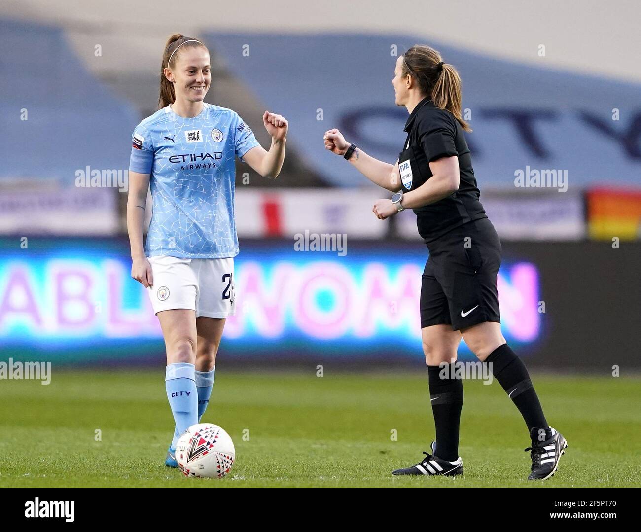 Schiedsrichter stacey pearson -Fotos und -Bildmaterial in hoher ...