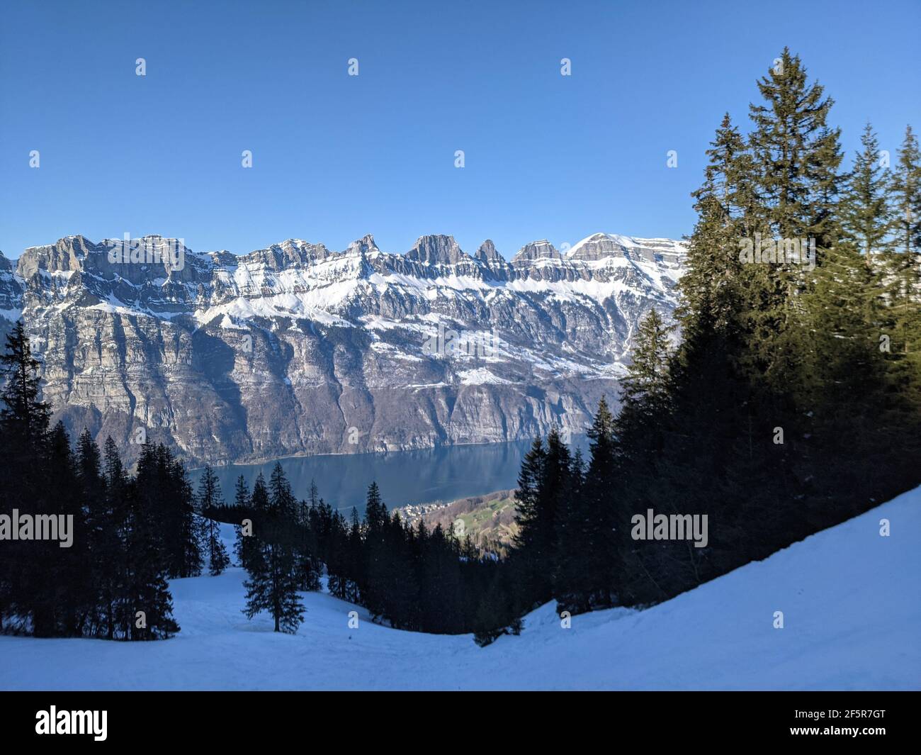 Fantastische Aussicht vom flumserberg auf die churfirsten und den ...