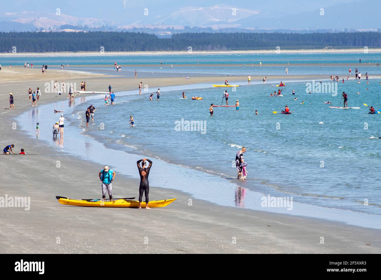 Nelson strand -Fotos und -Bildmaterial in hoher Auflösung – Alamy