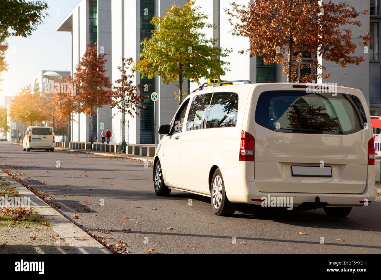 Taxi germany -Fotos und -Bildmaterial in hoher Auflösung – Alamy