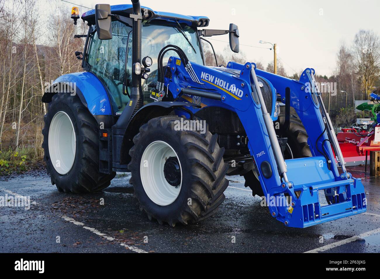 New holland traktor -Fotos und -Bildmaterial in hoher Auflösung – Alamy